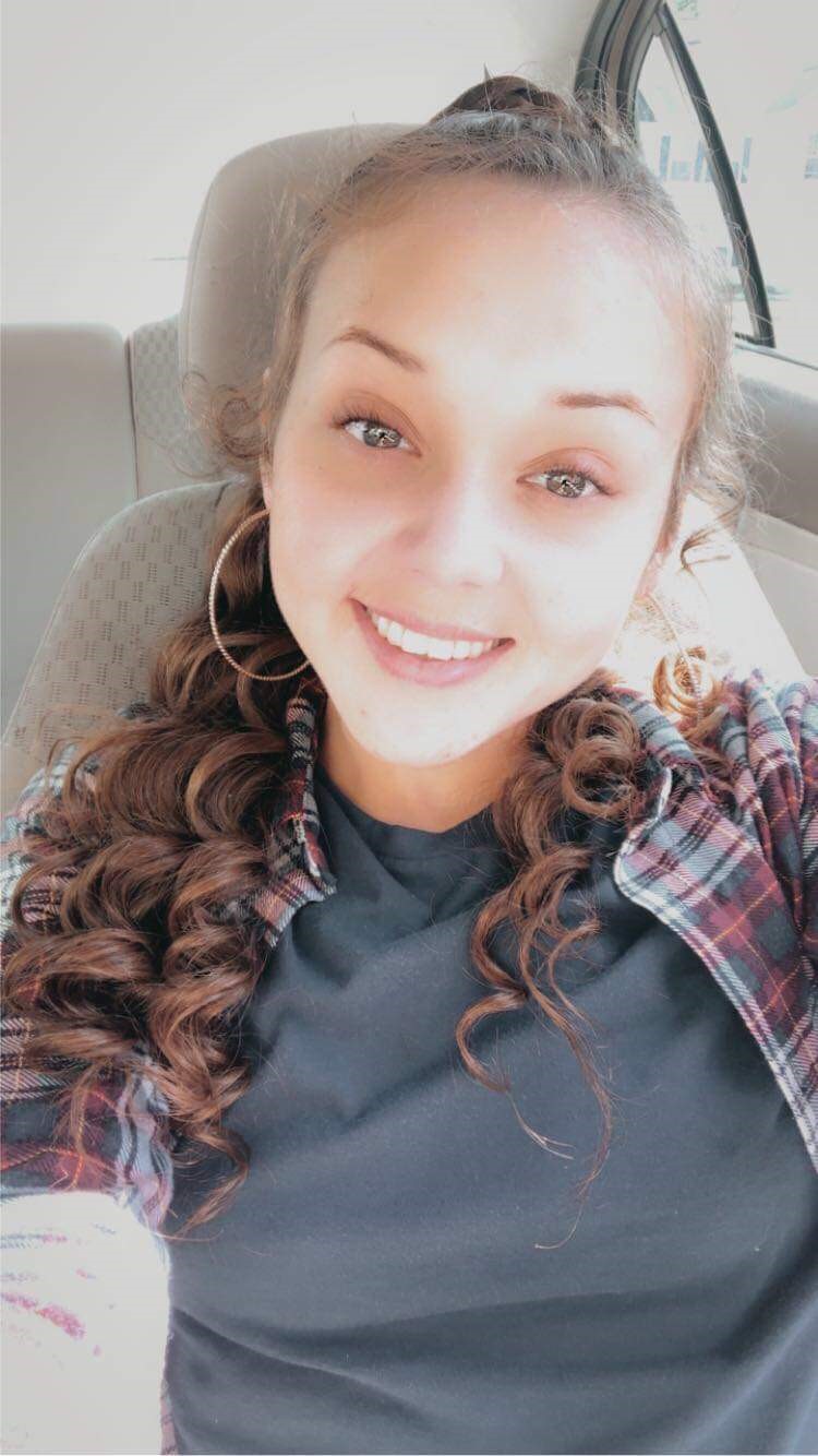 She Thanks Her Youth Advocate for Believing in Her and Empowering Her ...